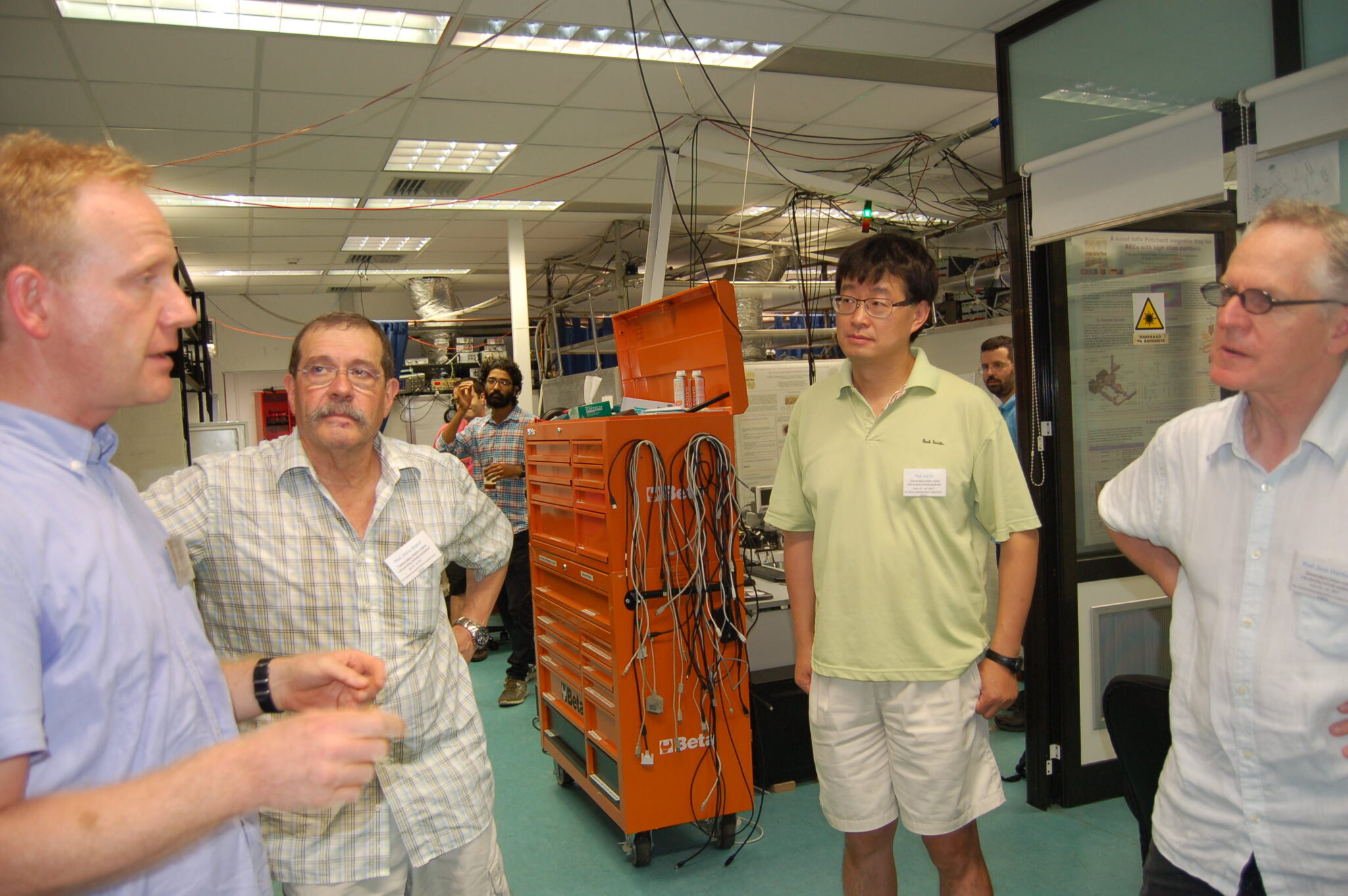 Nobel Laureate, Alain Aspect, in the BEC lab – BEC.gr